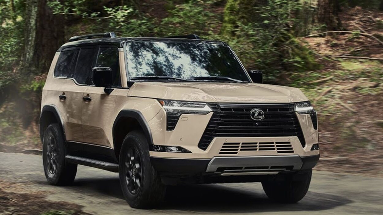 Lexus GX 2024 tem motor V6 com turbo duplo entregando 350 cavalos de potência